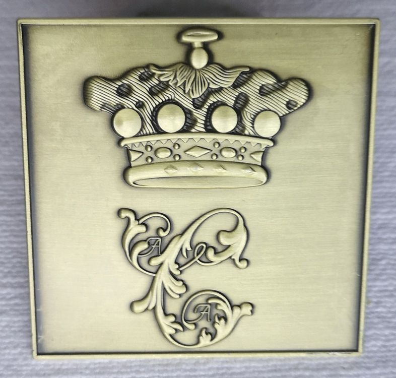 Plakette aus Metall - Krone mit Monogramm A - fairer Versand (Gebraucht ...