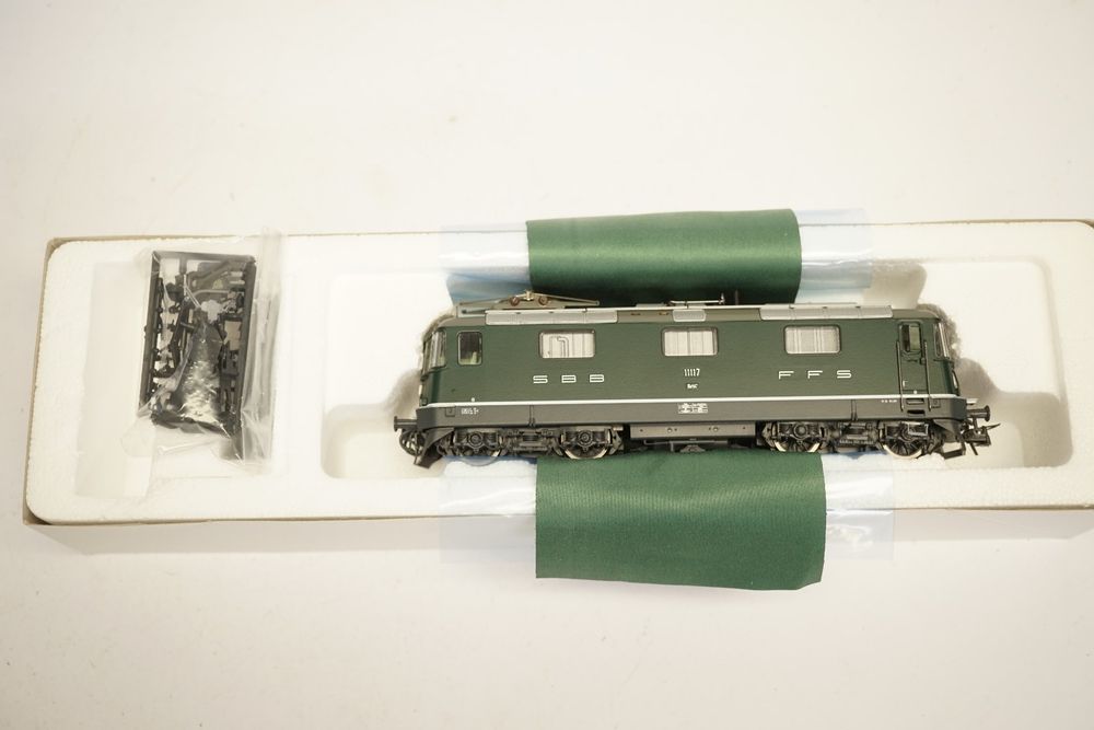 2ß Roco 63843 SBB Re 4/4 II grün 11117 eckige Scheinwerfer (Gebraucht ...