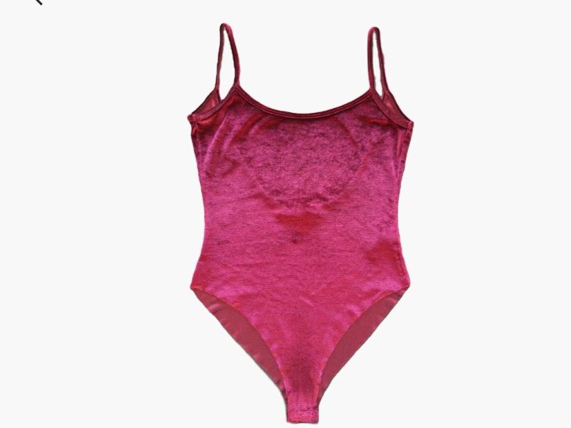 Body rose en velours, dos nu, idéal pour l'été. | Kaufen auf Ricardo