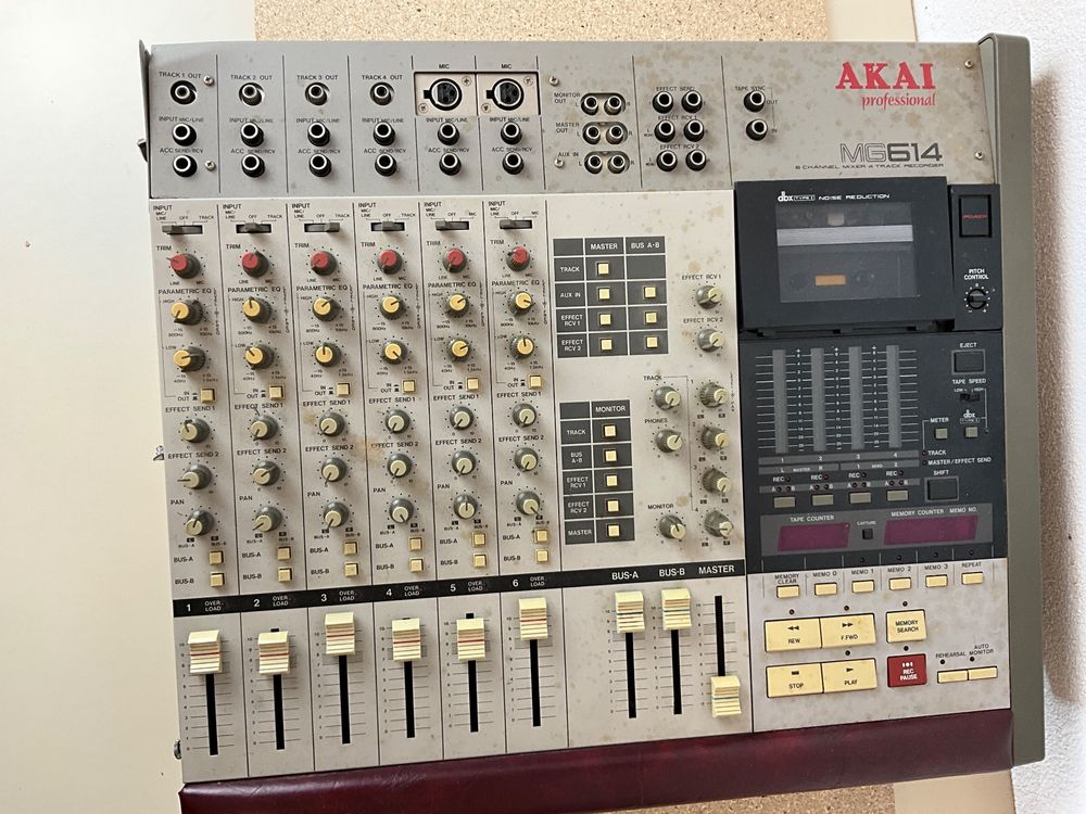 AKAI MG 614 6 Kanal Mixer in aussen defekt sonst ungetestet (Defekt) in ...