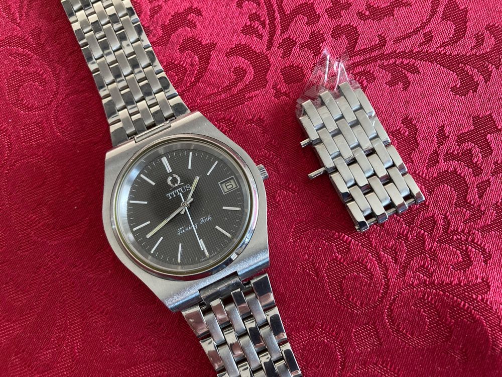 Titus Tuning Fork Electronic F300Hz Uhr, Vintage NOS, läuft (Neu ...