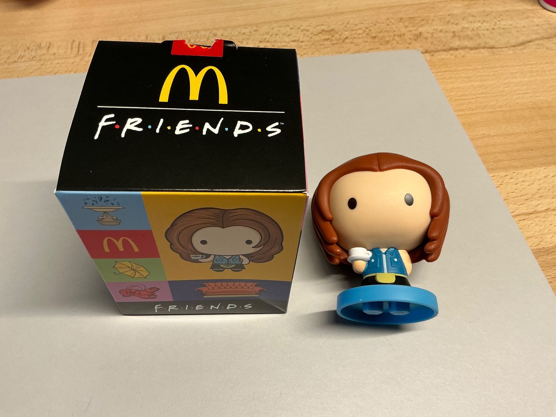 Verwunderlich Figur Aus Friends Ebenbild
