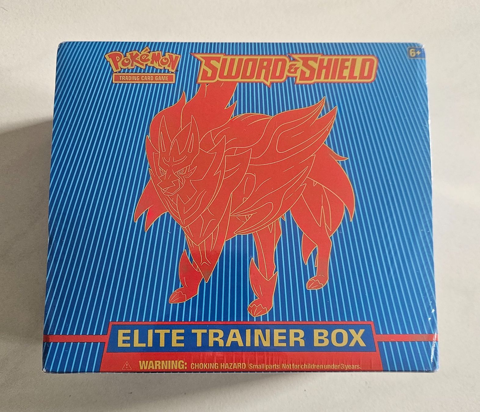 Pokémon Sword and Shield Elite Trainer Box Zamazenta ETB (Neu und ...