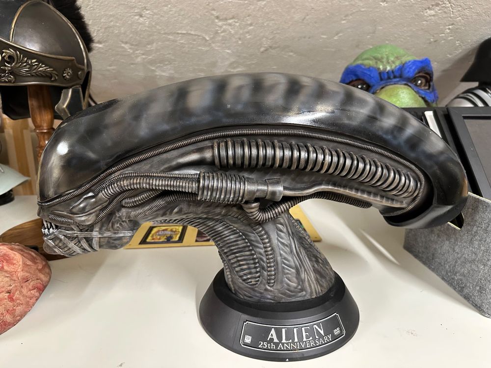1:2 Giger Alien Büste DVD Box NOT Sideshow Hot Toys (Gebraucht) in ...
