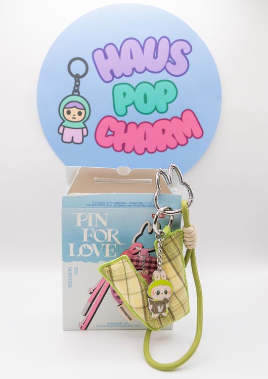 POP MART THE MONSTERS Pin for Love Series Letter Pendant V (Neu und ...