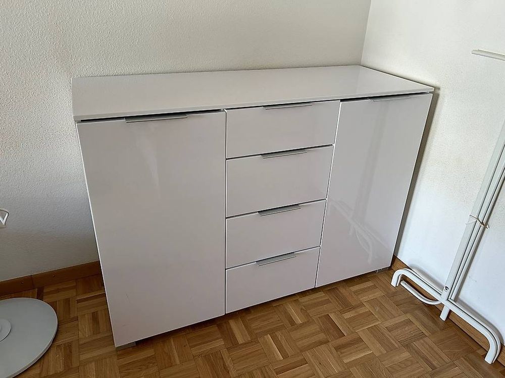 Lack-Sideboard weiss (Gebraucht) in für CHF 61 – nur Abholung auf ...