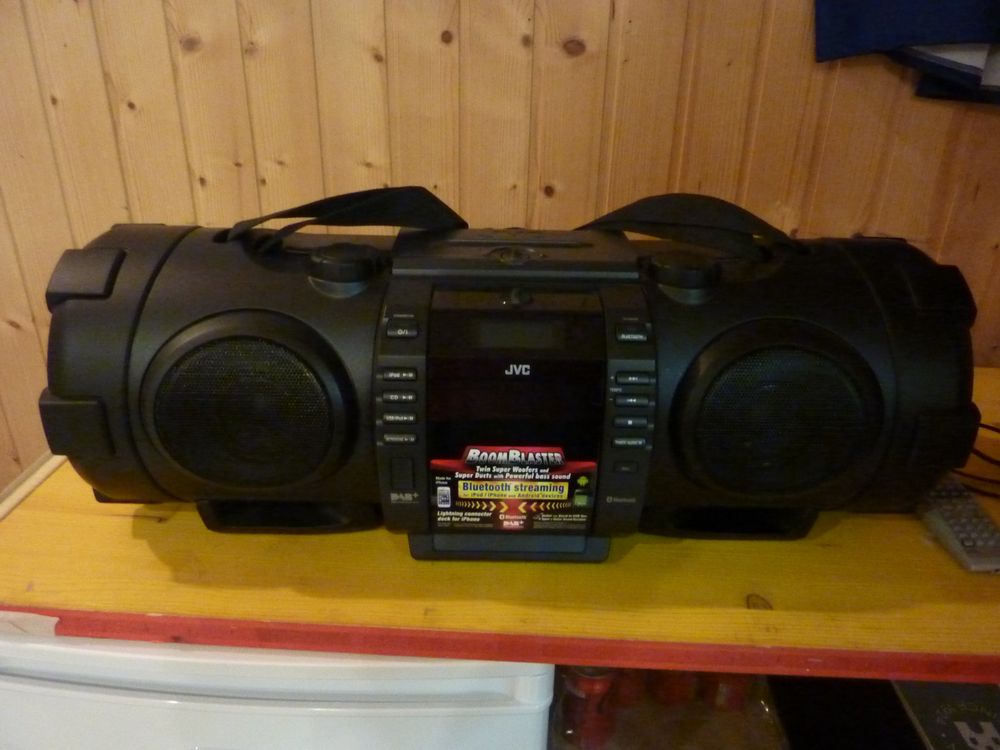 JVC Boom Blaster RV-NB100B (Gebraucht) in lausen für CHF 200 – nur ...