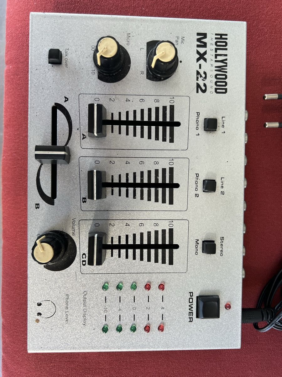 Hollywood MX-22 Mischpult (Gebraucht) in Winterthur für CHF 35 – mit ...