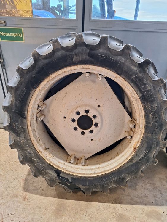 Rad 12.4R36 zu Ford Traktor | Kaufen auf Ricardo