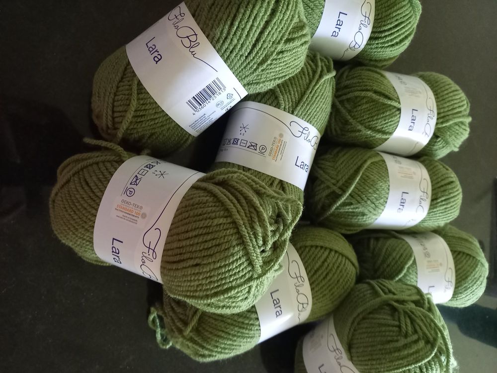 9 Kneuel Acryl Wolle LARA | Kaufen auf Ricardo