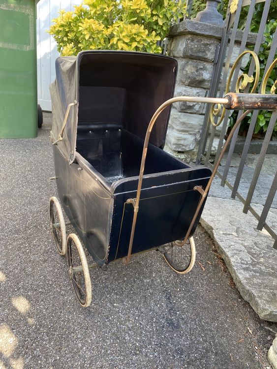 Antiker Puppenwagen (Gebraucht) in Ostermundigen für CHF 98 – nur Abholung auf Ricardo kaufen
