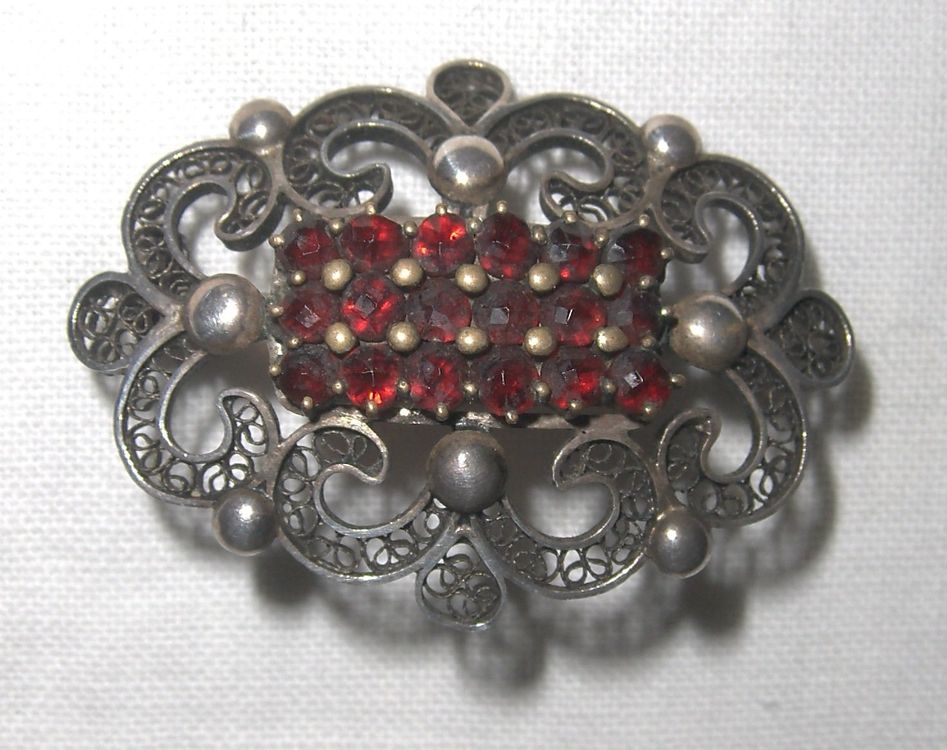 Alte Brosche mit Granat Steinen (Gebraucht) in Dübendorf für CHF 32 ...
