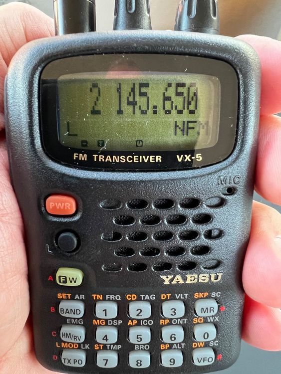 Yaesu VX-5R, 3 Band Funkgerät (6m, 2m, 70cm) mit 2x Antennen | Kaufen auf Ricardo