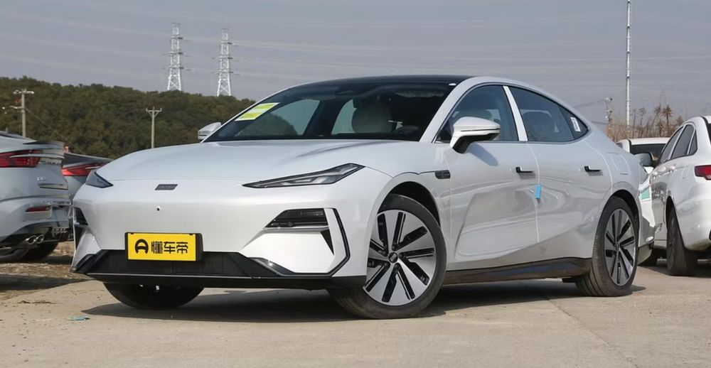 GEELY Galaxy E8, 550 km RW, 190 km/h, Neu, ab MFK (Neu und originalverpackt) in Abtwil SG für ...