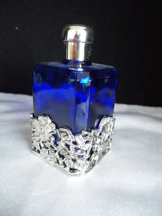 Blauer Flacon (Gebraucht) in Reinach BL für CHF 24 – mit Lieferung auf ...