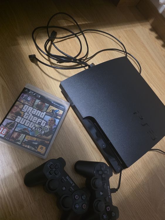 PlayStation 3 Konsole mit GTA V und zwei Controllern (Gebraucht) in ...