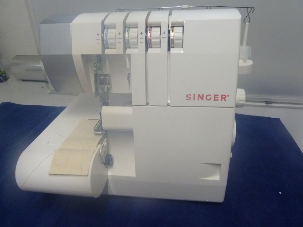 Singer Overlock Nähmaschiene Model 14SH754 (Neu (gemäss Beschreibung ...