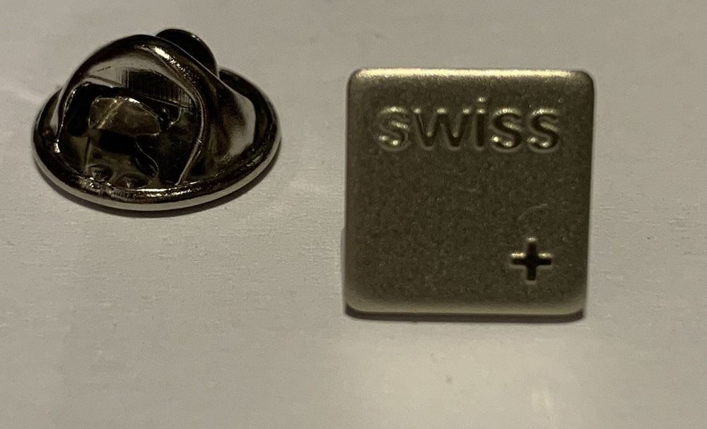 Pin: SWISS (Neu und originalverpackt) in Humlikon für CHF 9 – mit ...