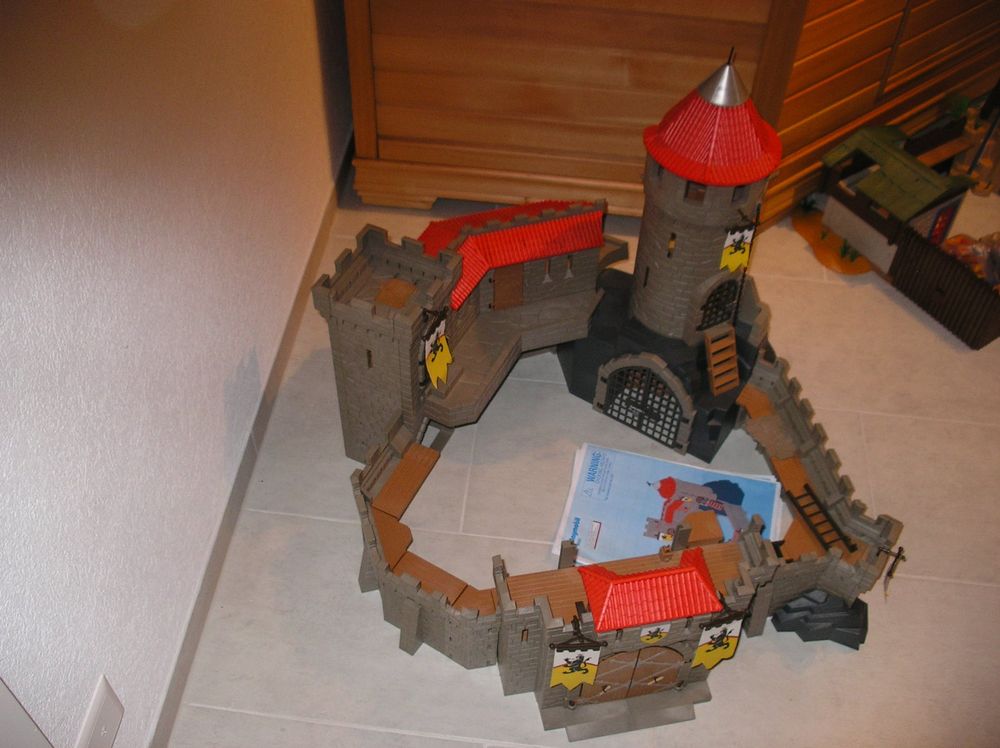 Playmobil 4865 Grosse Löwenritterburg (Gebraucht) in Einsiedeln für CHF ...