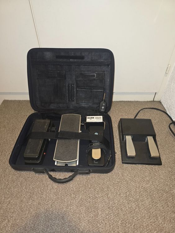 Fusspedalen 4 versch. mit Tasche (Gebraucht) in Pfungen für CHF 220 – nur Abholung auf Ricardo ...