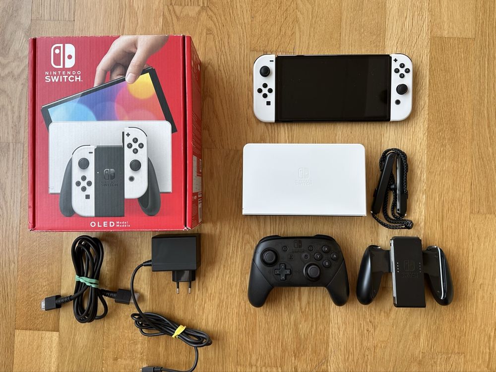 Nintendo Switch OLED & Pro Controller & Etui – Neuwertig (Neu (gemäss Beschreibung)) in Zürich ...