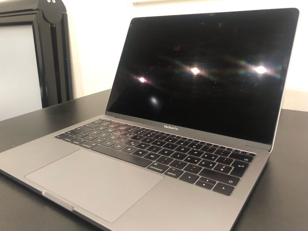 MacBook Pro 13'' 256GB 2017 Silver (Gebraucht) in Einsiedeln für CHF ...