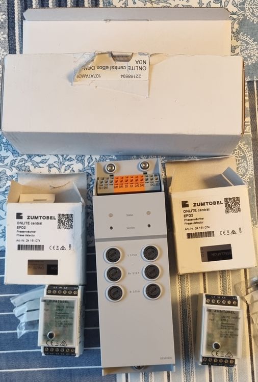 Module Zumtobel ONLITE OCM-NDA et 2 ONLITE Central EPD2 NEUF (Neu und originalverpackt) in Ursy ...