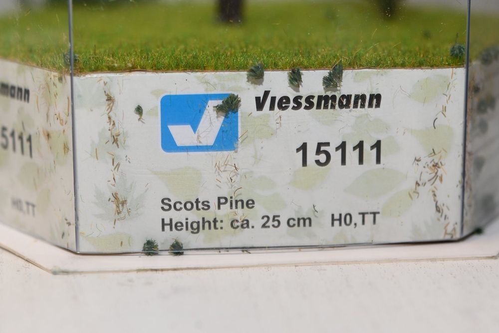 Grosse Bäume Viessmann HO 2 Stk Fabrikneu | Kaufen auf Ricardo