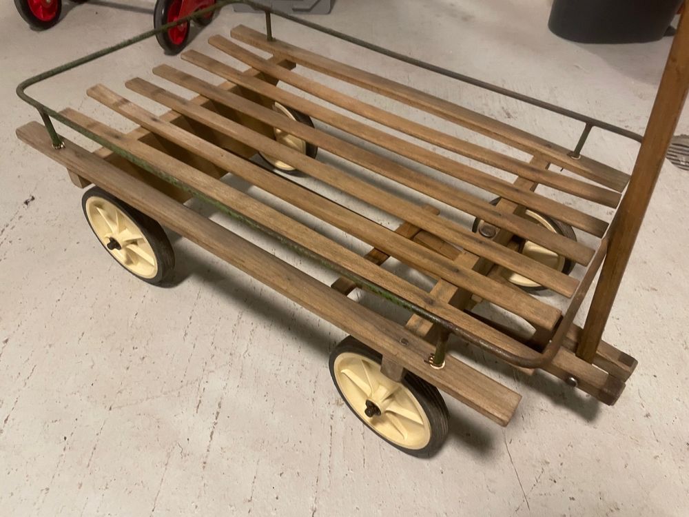 Handwagen, sehr alter, leichtgängiger Handwagen aus Holz (Gebraucht) in ...