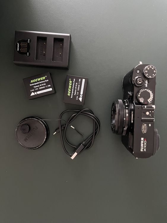 Fujifilm x100F + 2 batteries | Kaufen auf Ricardo