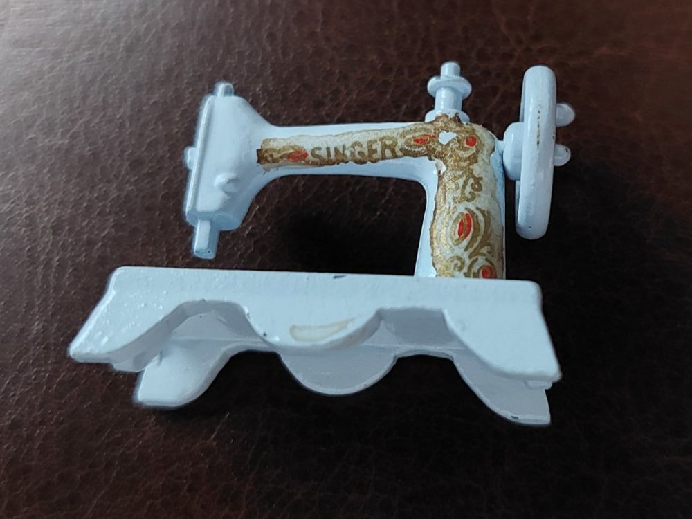 Herzige Nähmaschine Singer von Bodo Hennig fürs Puppenhaus | Kaufen auf ...