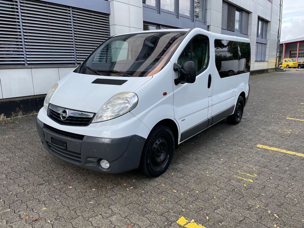 Opel Vivaro Bus 6 Plätze aus erster Hand (Gebraucht) in St. Pantaleon ...