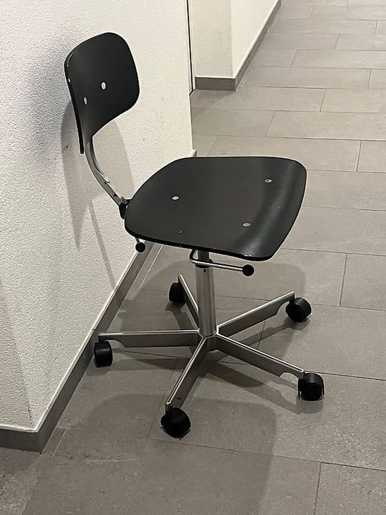 Chaise de bureau noir (Gebraucht) in Echichens für CHF 30 – nur Abholung auf Ricardo kaufen