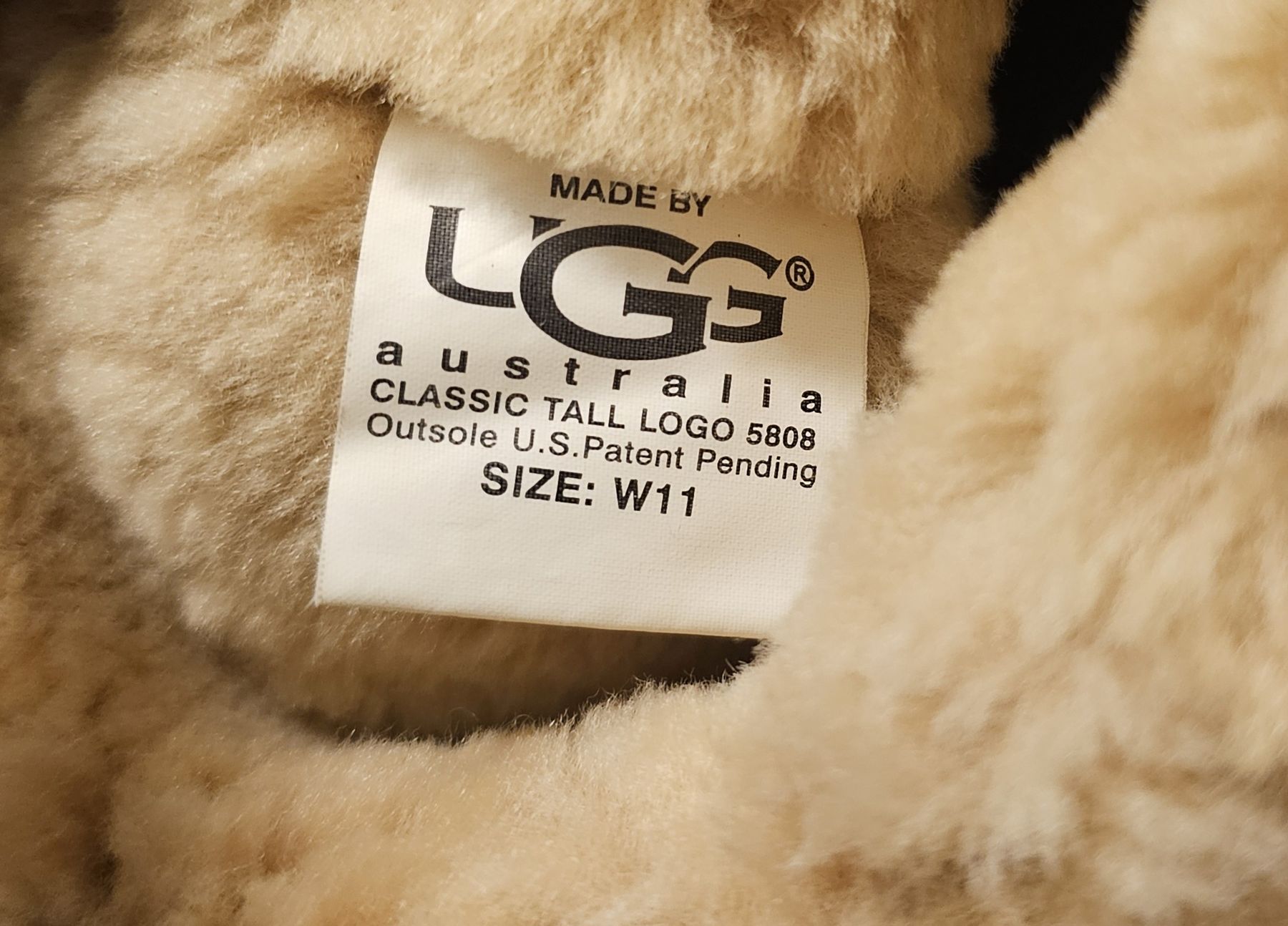 Ugg Boots Classic Tall Logo 5808 Gr.W11 Winterschuhe. (Gebraucht) in ...