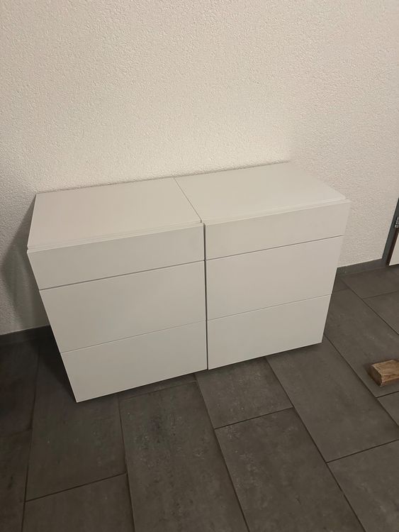 Zwei Nachttische in weiss (Gebraucht) in Männedorf für CHF 27 – nur ...