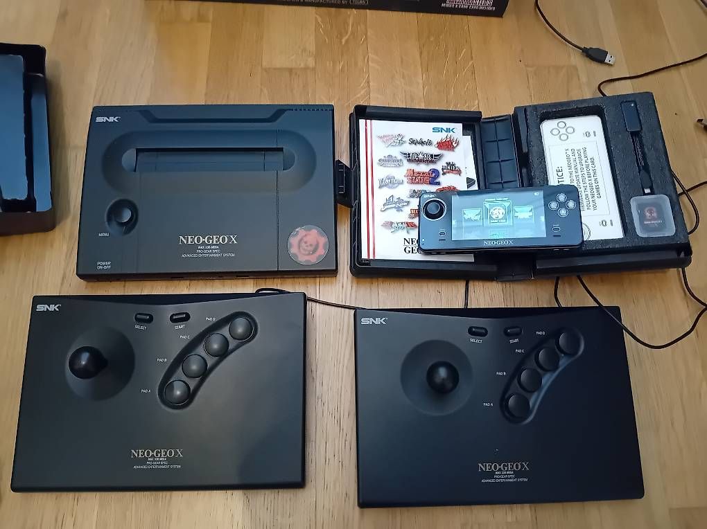 Neo geo gold x + sticks + méga pack (D'occasion) à Palézieux-Village ...