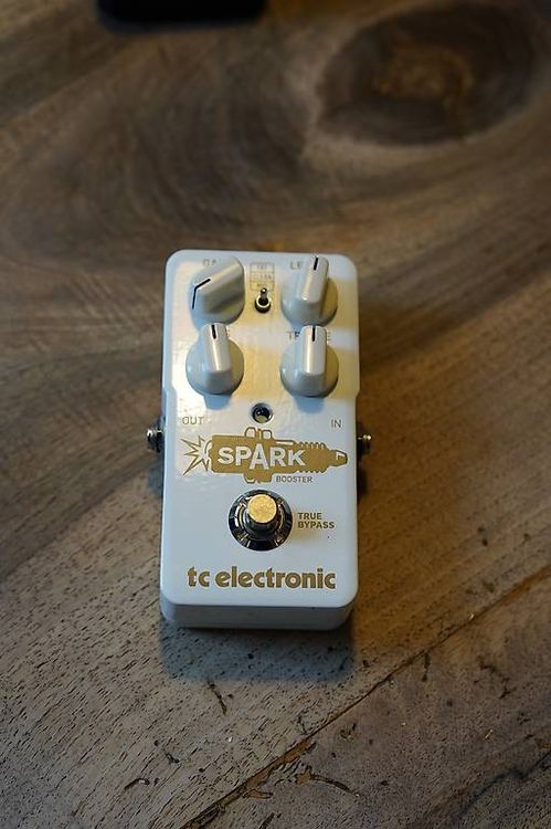 TC Elektronic Spark Booster (Gebraucht) in Hedingen für CHF 45 – mit ...