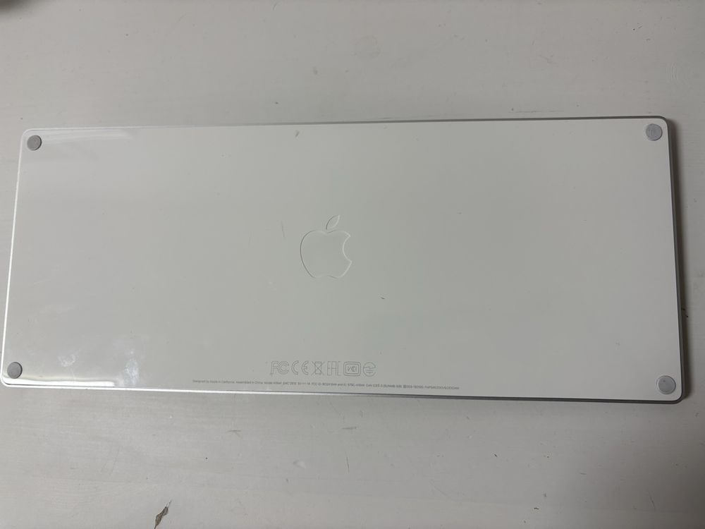 Apple clavier sans fil model A1644+ câble de recharge (Gebraucht) in ...