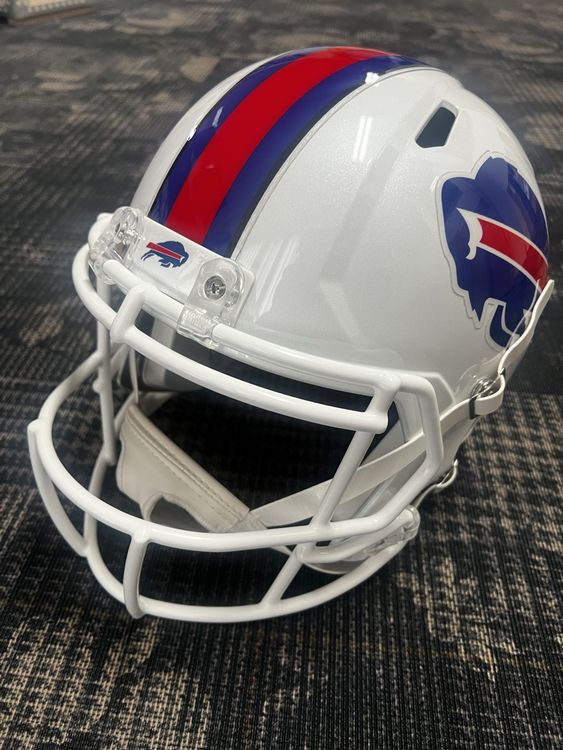 NFL Buffalo Bills Replica Helm (Gebraucht) in Münsingen für CHF 190 ...