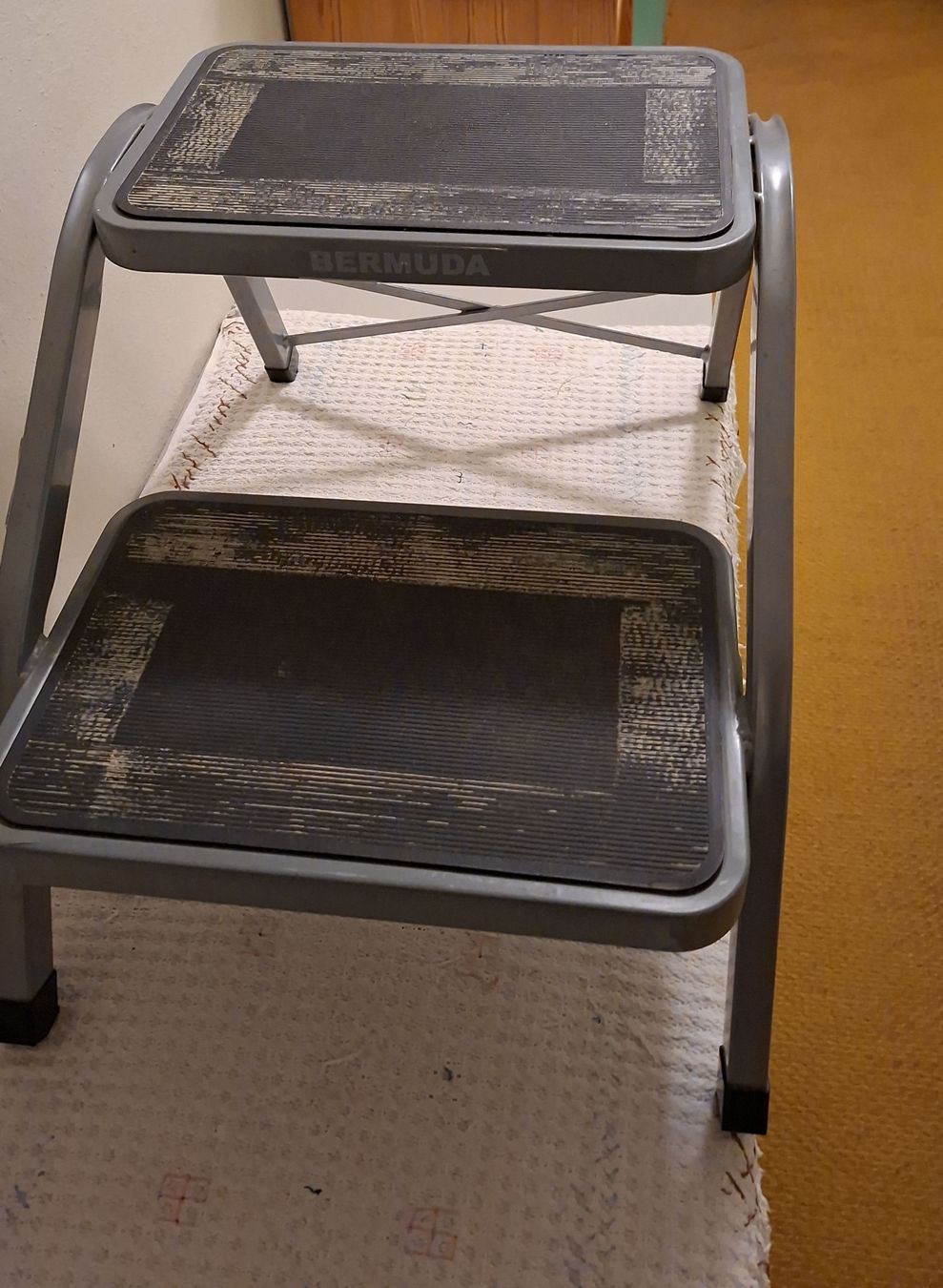 Praktische Trittleiter "Bermuda" - Ideal für den Haushalt! (Gebraucht ...