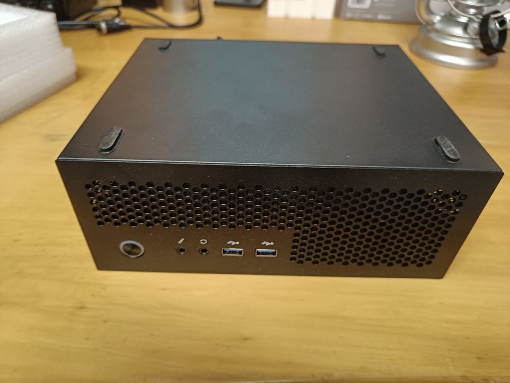 SKTC A09 Mini-ITX Gehäuse schwarz, neu | Kaufen auf Ricardo