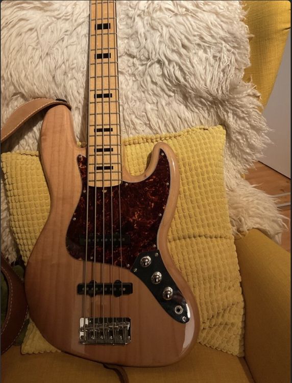 Squier VM 70s Jazz Bass V (Gebraucht) in Winterthur für CHF 265 – nur ...