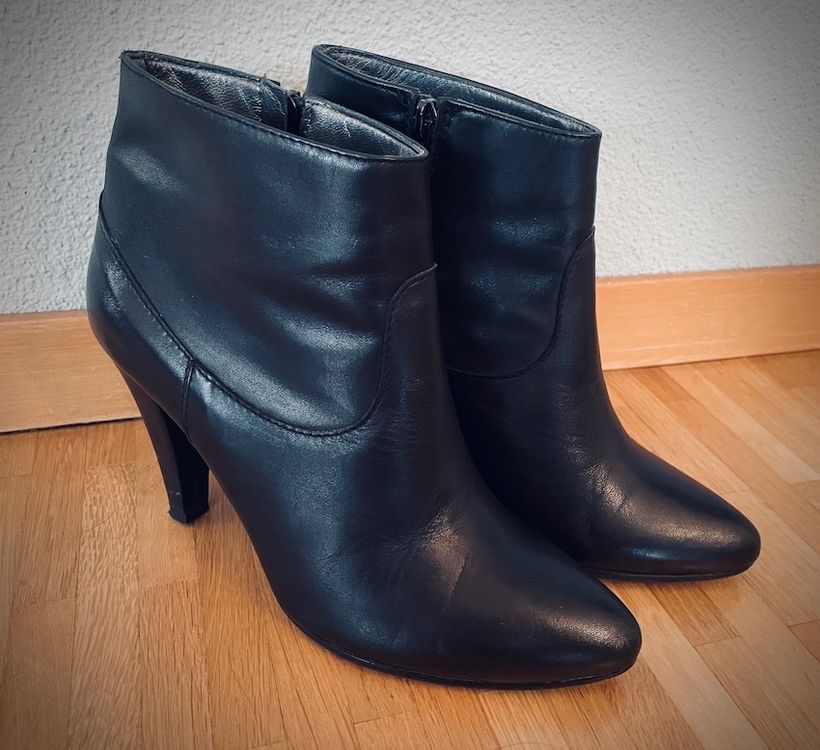 Leder Stifelette der Marke Naf Naf Gr. 38,5 (Gebraucht) in Buchs ZH für ...