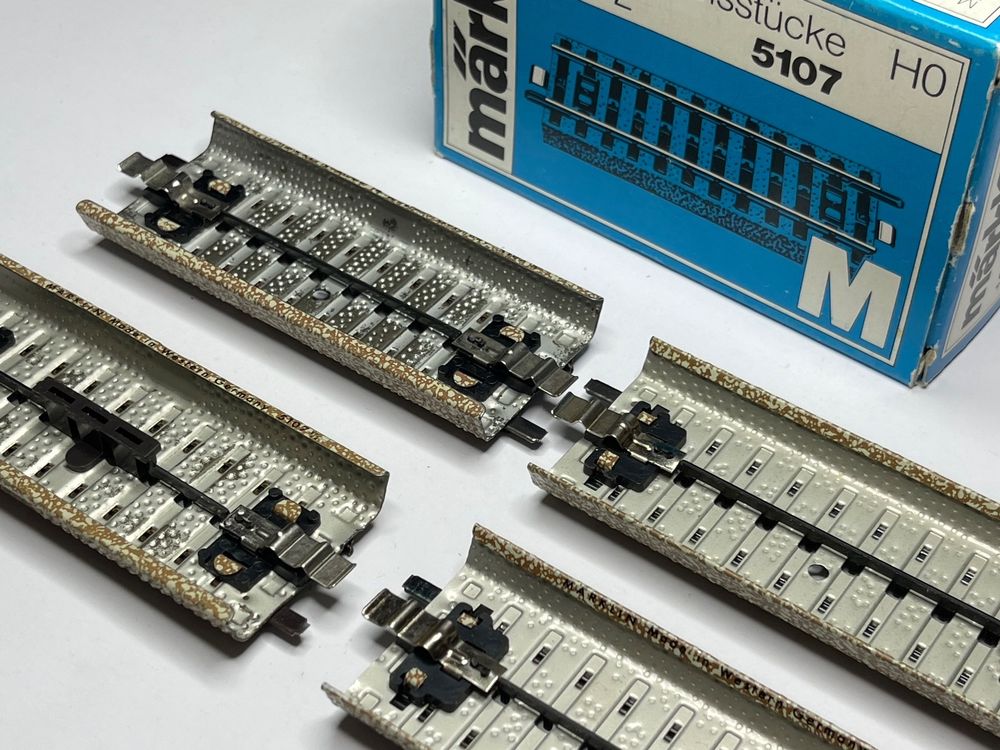 Märklin 5107 M-Gleis 4 Stk. mit OVP (Gebraucht) in Lützelflüh-Goldb für ...