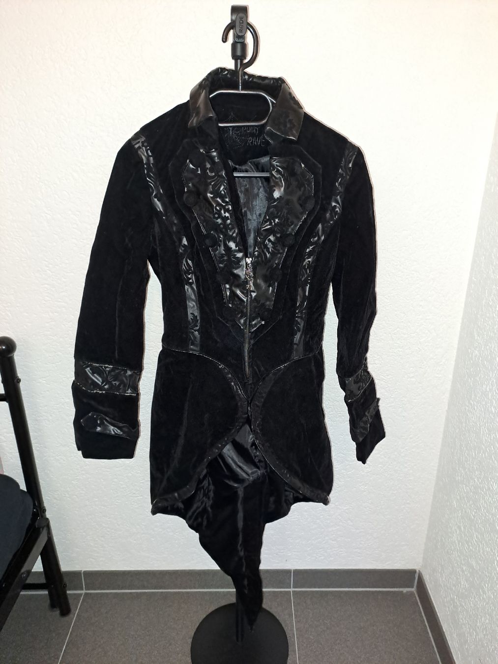 Schwarzer Gothic Frack Samt Mantel Punk Rave (Neu (gemäss Beschreibung ...