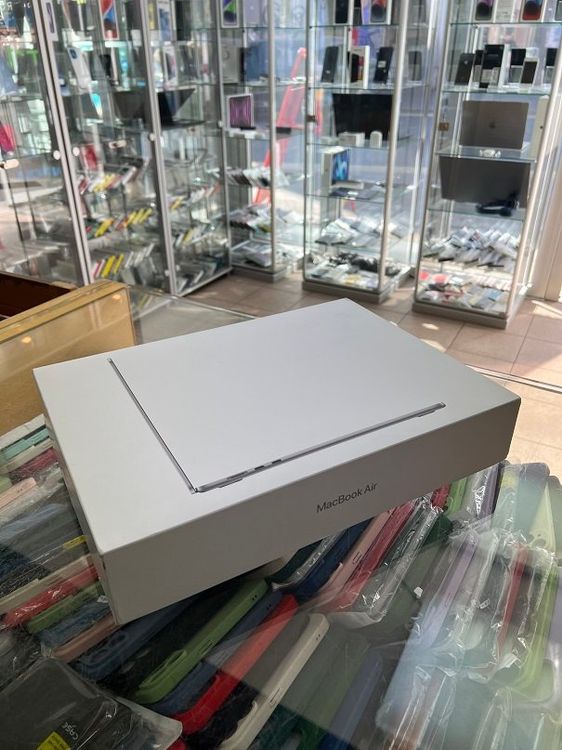 APPLE MACBOOK AIR 15" 2023 M2 512GB MODEL:A2941 FABRIKNEU!!! (Neu und ...