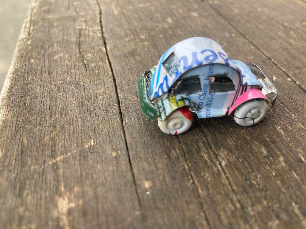 Mini Auto aus Blech (für das Puppenhaus usw.) (Neu (gemäss Beschreibung ...