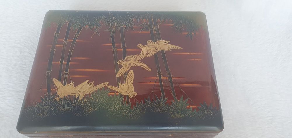 Antike Holzschatulle mit Vogelmotiv Bemalung Japan | Kaufen auf Ricardo