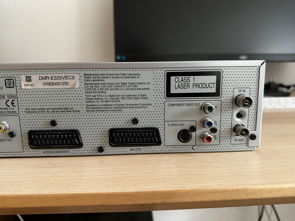 Panasonic DMR-ES35V VHS DVD Recorder Silber (Gebraucht) in Andelfingen für CHF 200 – mit ...