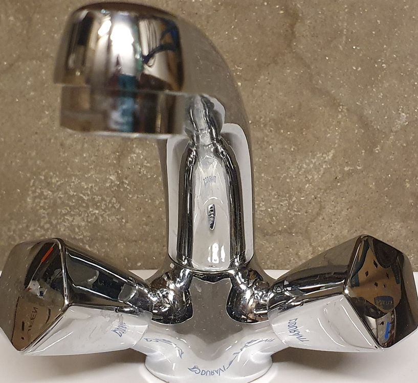 KWC star lavabo NEW (Neu und originalverpackt) in sessa für CHF 3 – mit ...